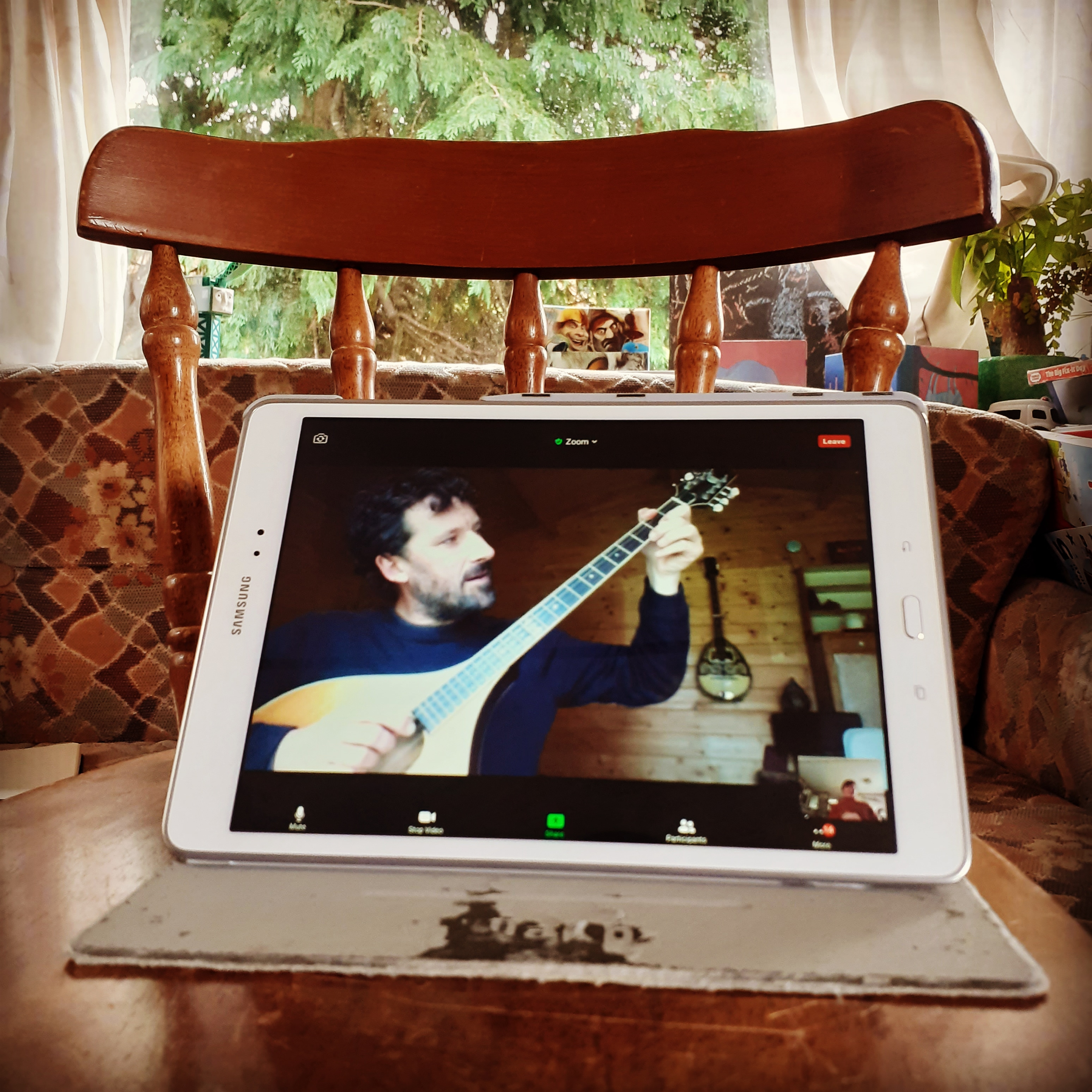 Have you ever had a ZOOM music lesson? – Catrin O'Neill